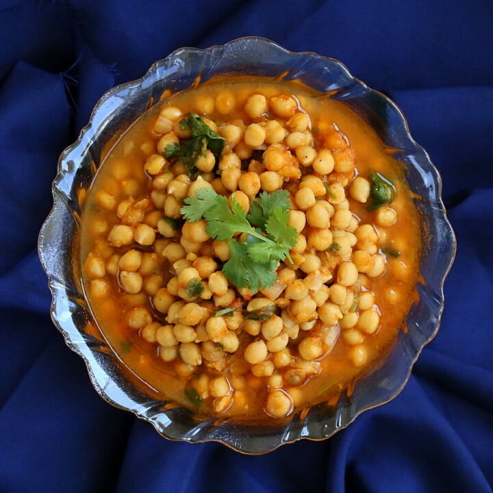 Imli Chole (Sweet and Sour Chickpeas/Garbanzo bean/Chana curry) - Vegan ...