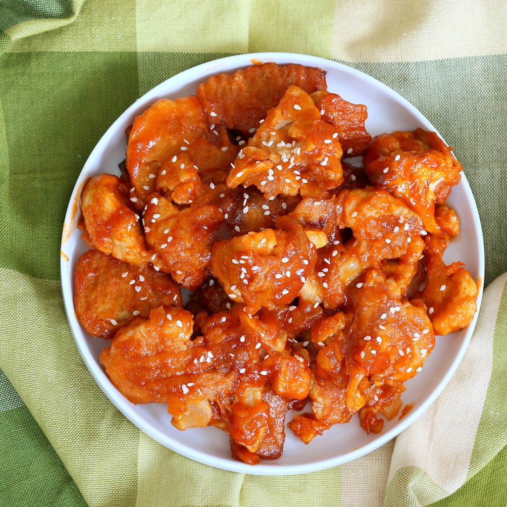 Baked Mango Sriracha Cauliflower Wings and 16 Vegan Superbowl Recipes ...