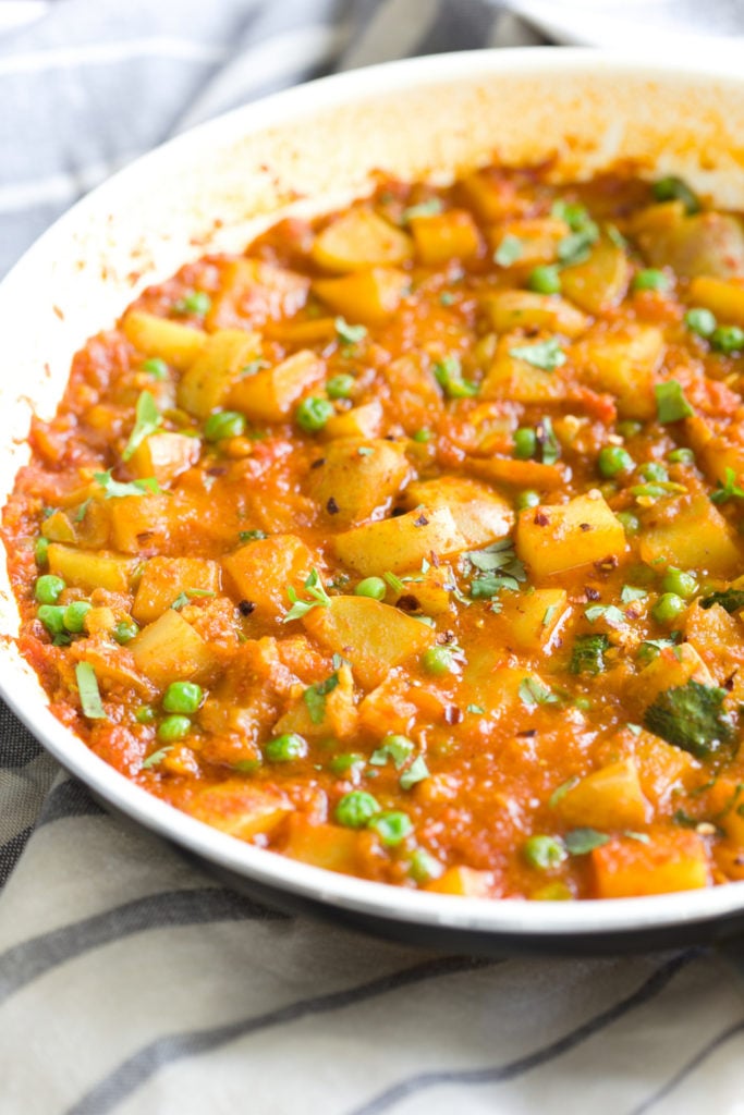 Aloo Matar - Indian Peas & Potatoes in Tomato Gravy ( Vegan)