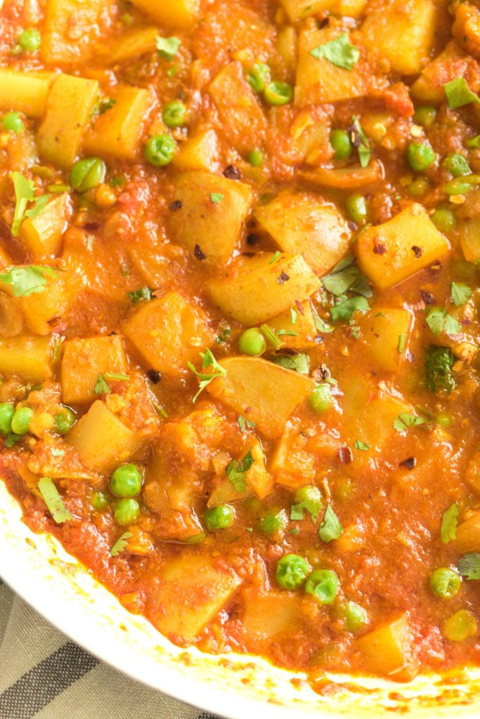 Aloo Matar - Indian Peas & Potatoes in Tomato Gravy ( Vegan)
