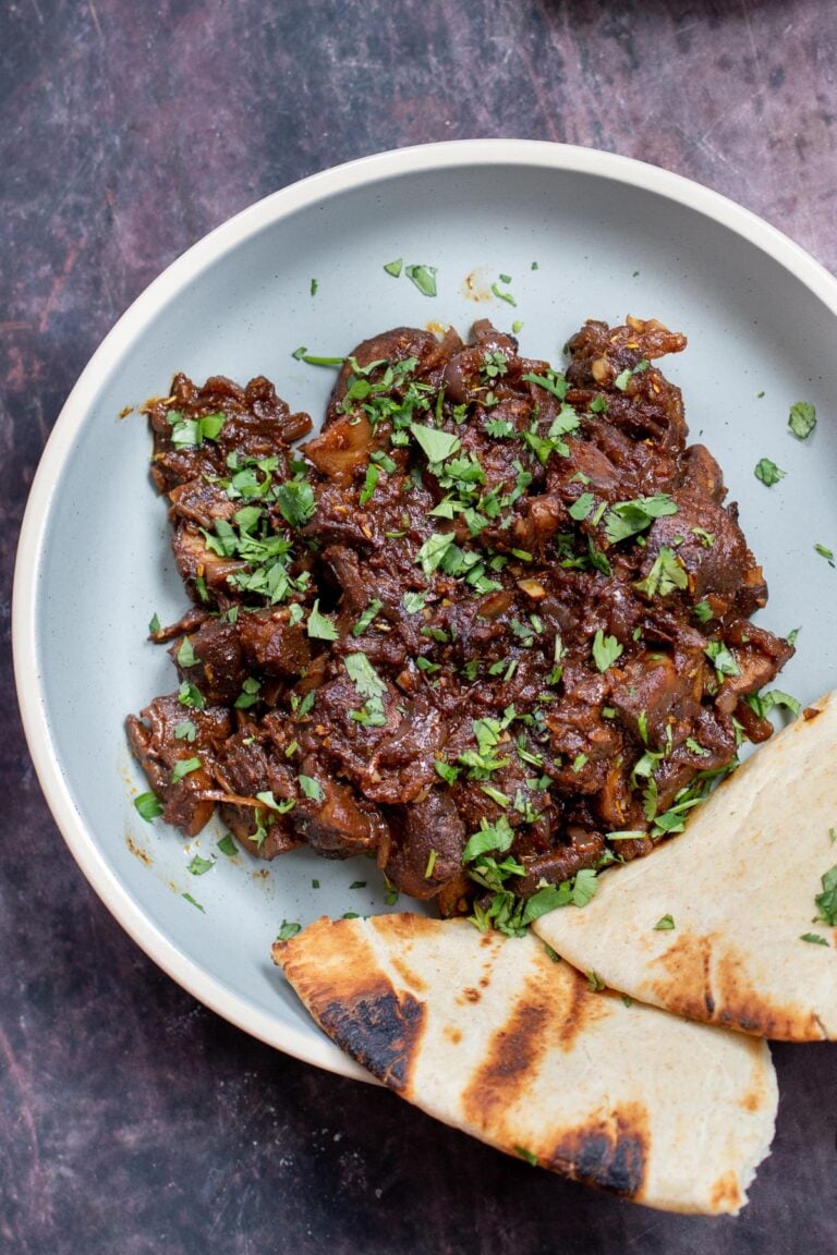 Ethiopian Inspired Mushroom Tibs Stir-Fry - Vegan Richa