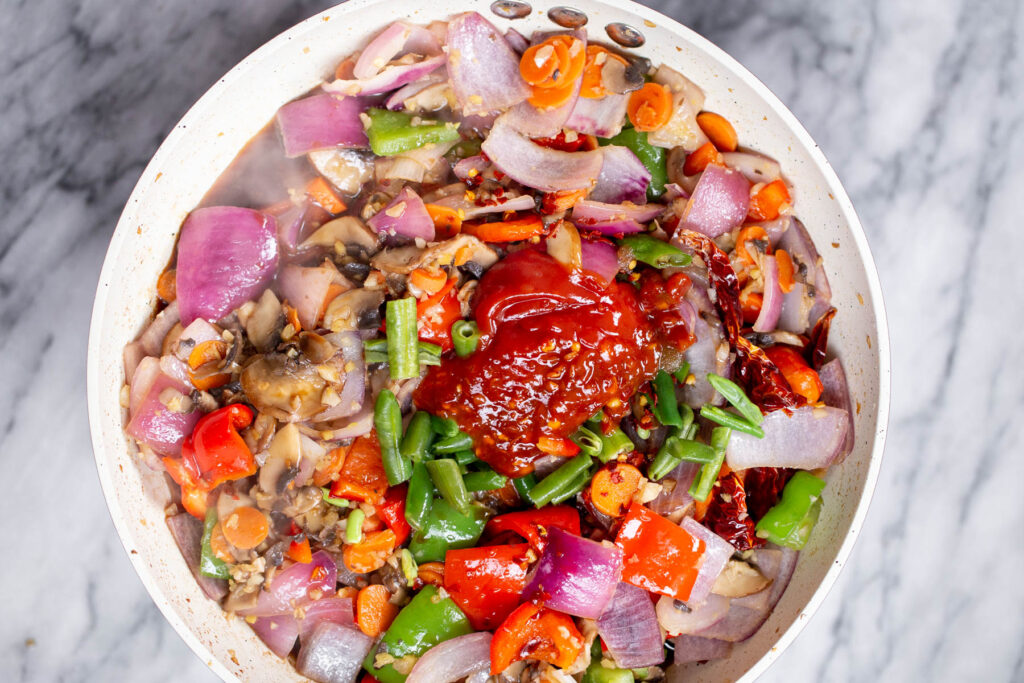 Veggies in Hot Garlic Sauce - Vegan Richa