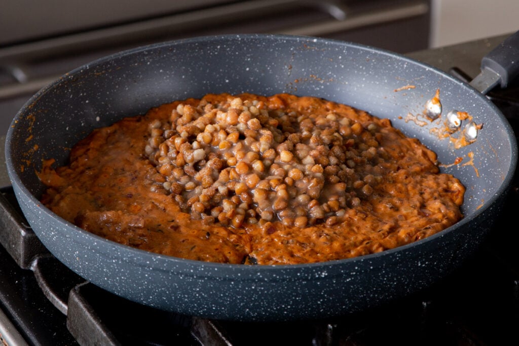 One-Pan Dal Lasooni
