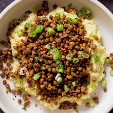 Popped Lentils with Mashed Potatoes