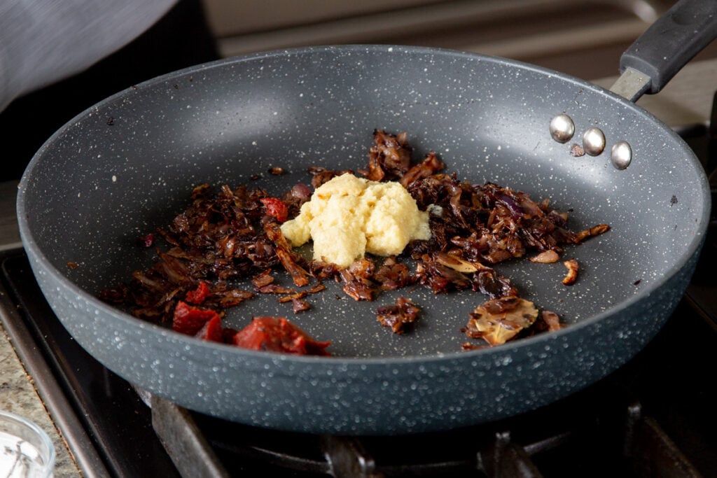 White Beans in Toasted Cumin Onion Sauce (Beans do Pyaza)