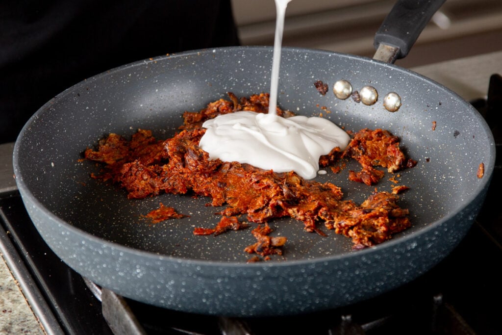 White Beans in Toasted Cumin Onion Sauce (Beans do Pyaza)