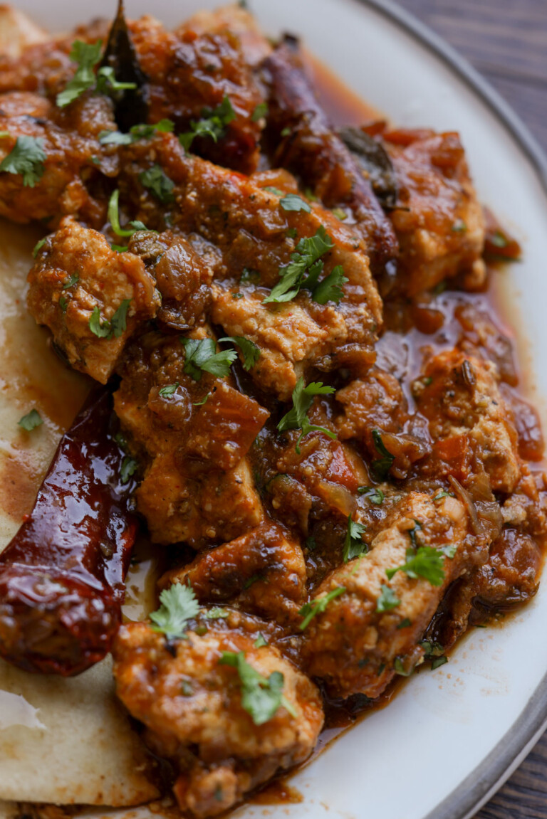 Chettinad Pepper Chicken Curry (Tofu in fennel black pepper sauce)