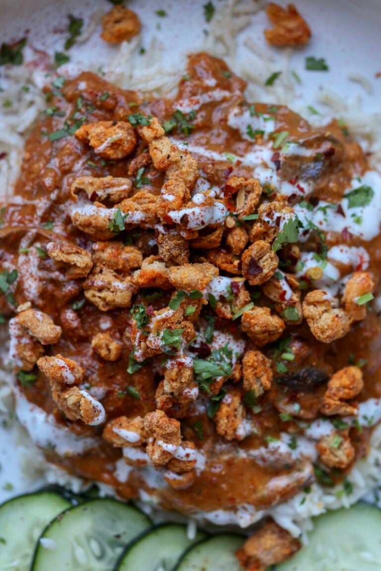 Balchao Mushrooms with Crispy White Beans (Indian Chili garlic curry)